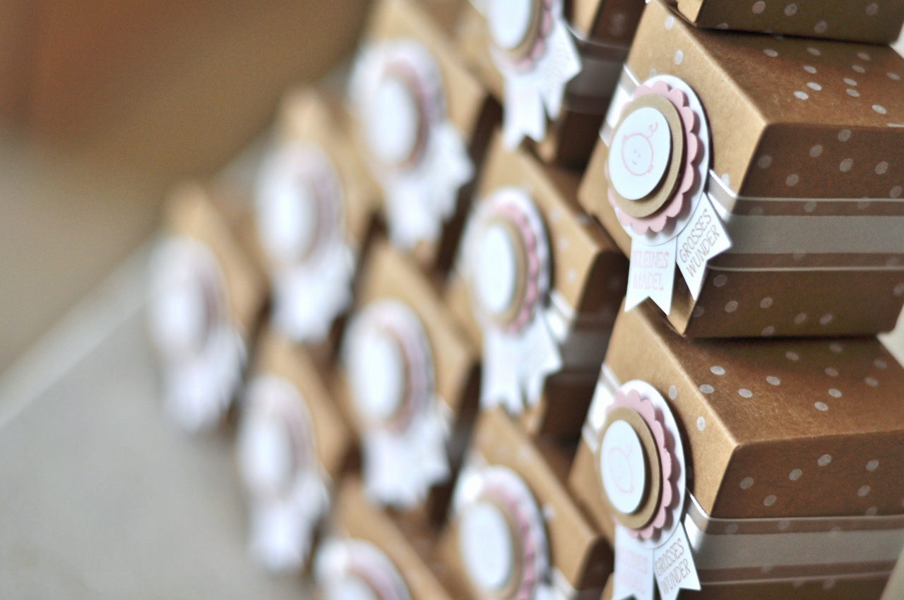 Bestempelt - Bettina und Maria: Kleines Mädel - Großes Wunder!