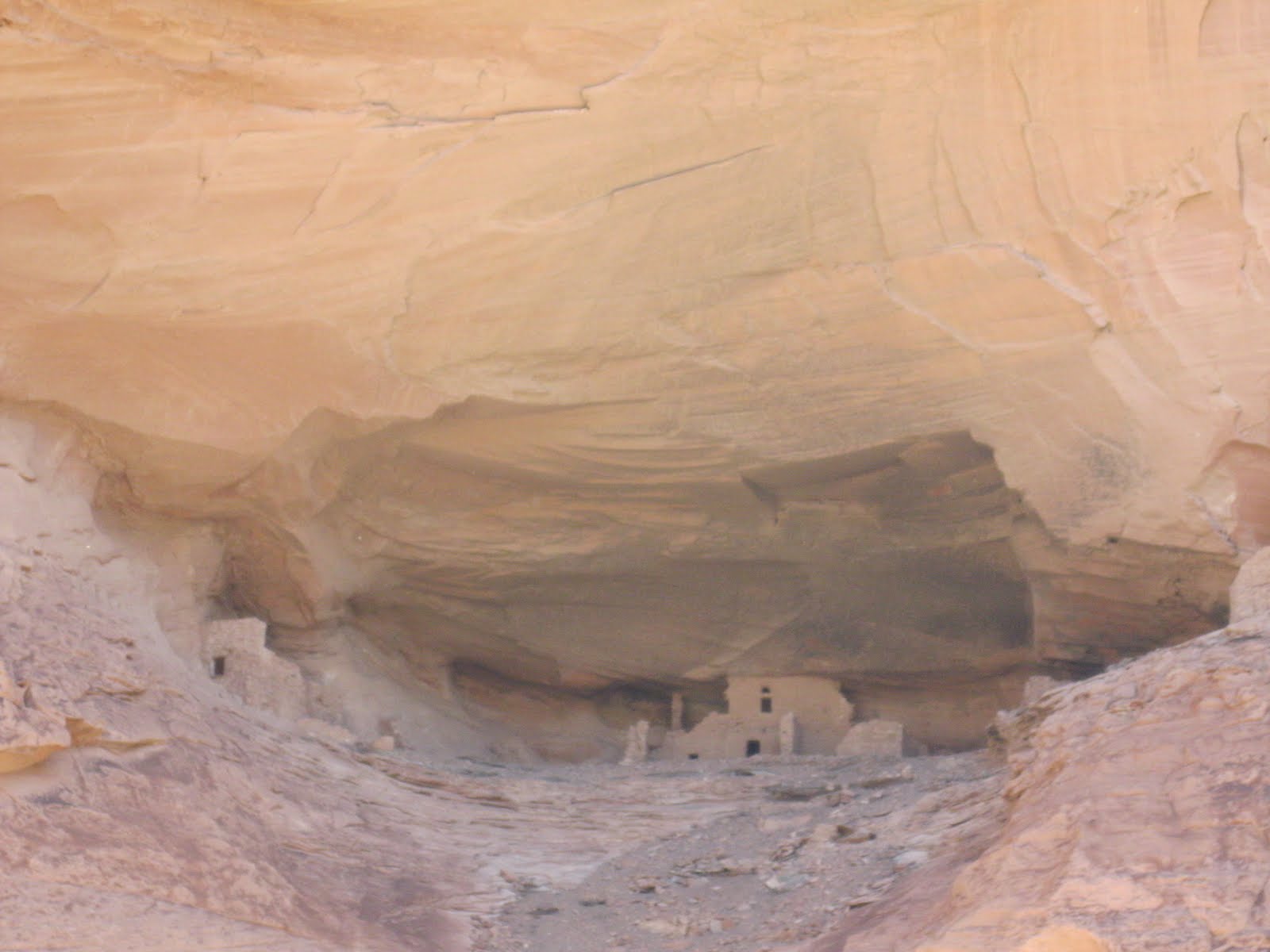 Four Corners Hikes-Navajo Nation: Mummy Cave Ruins in Canyon de Chelly