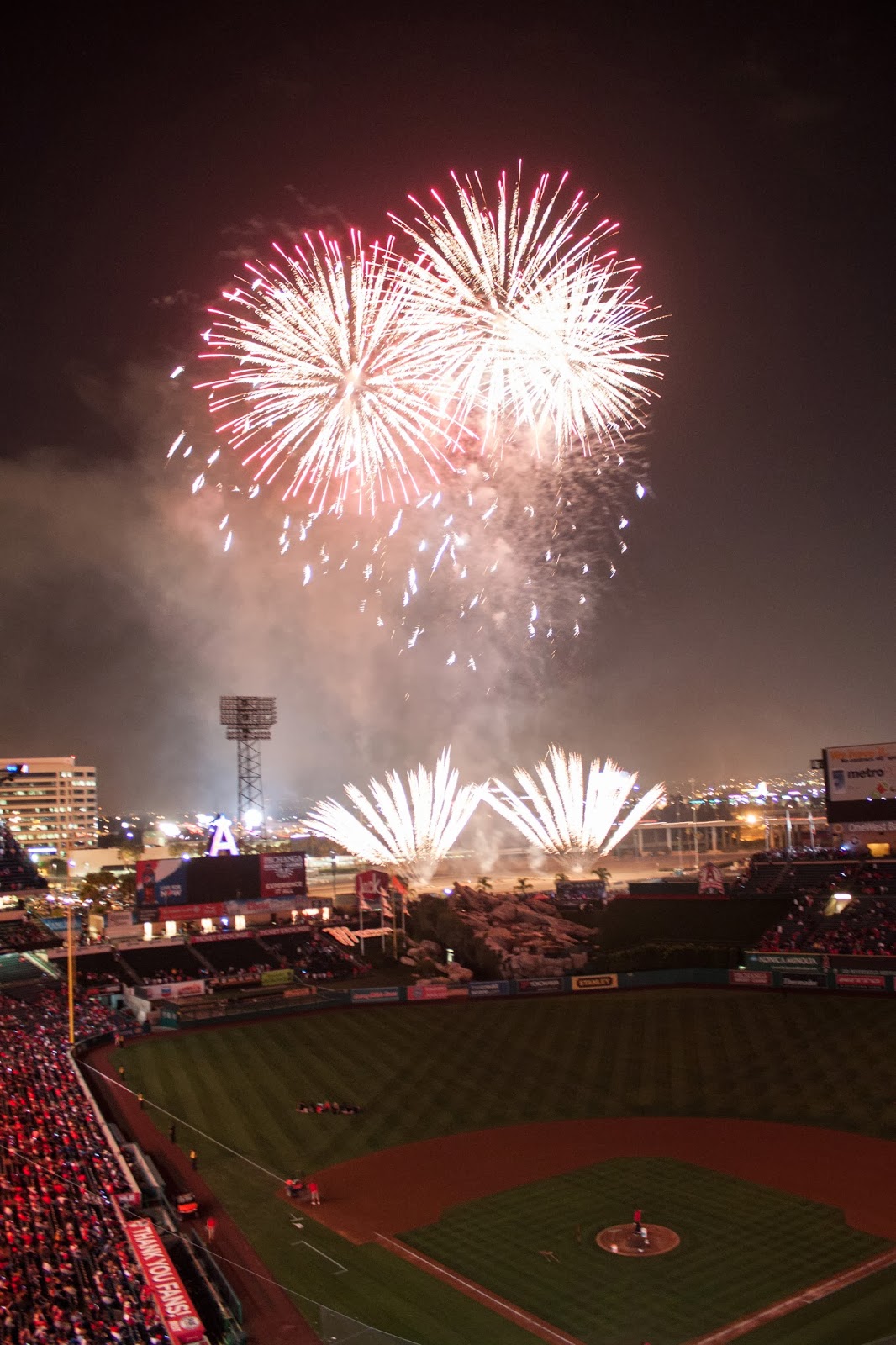 A Middle Aged Man Blogs: Baseball at the Angel Stadium
