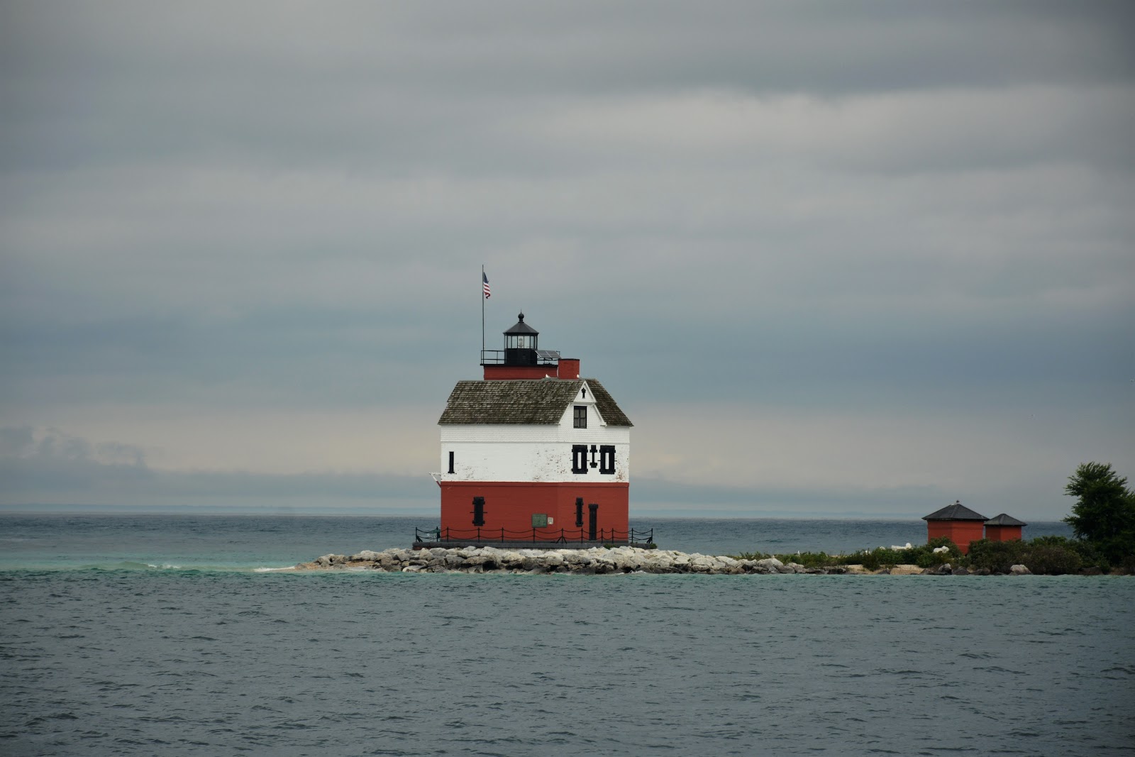 WC-LIGHTHOUSES: ROUND ISLAND LIGHTHOUSE - ROUND ISLAND, MICHIGAN
