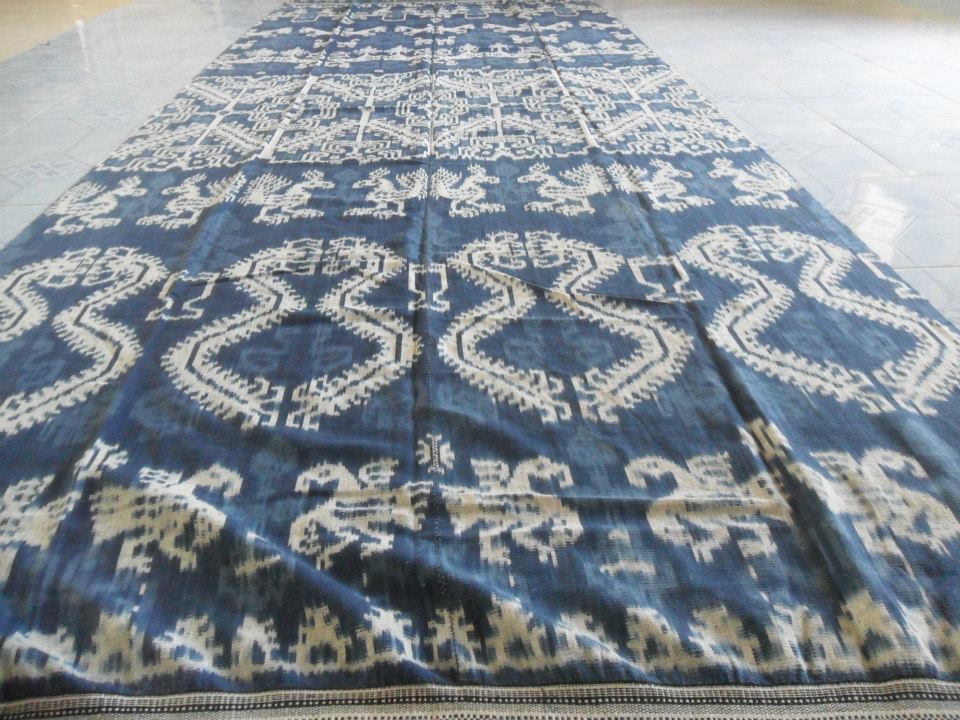 Kain Tenun Ikat Sumba: KAIN KOMBU