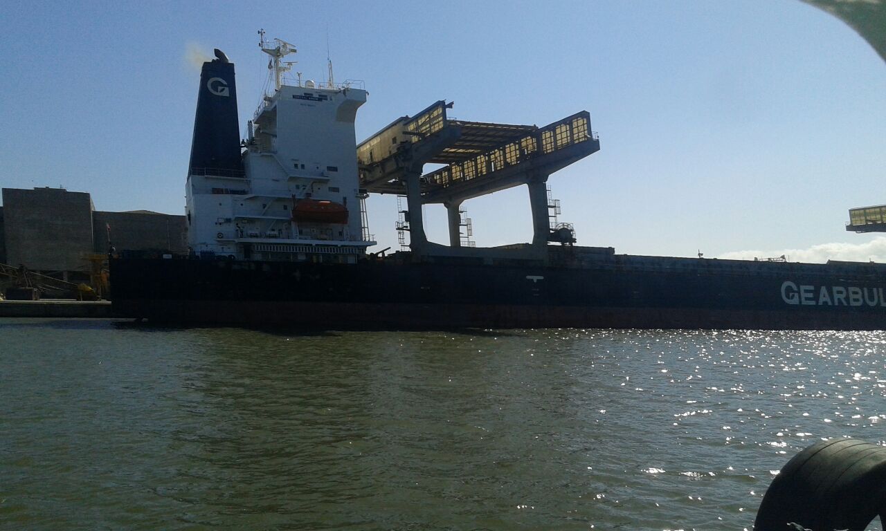 Santos Shiplovers: M/V Quetzal Arrow / C6YT4 - Carregando celulose