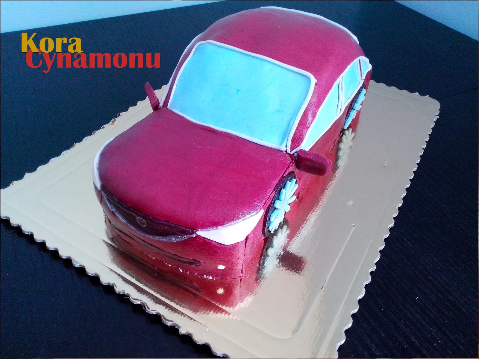 Kora Cynamonu : Tort samochód - Mazda