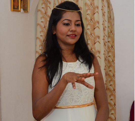 ටිකිරි මලීගෙන් තවත් එකක්.