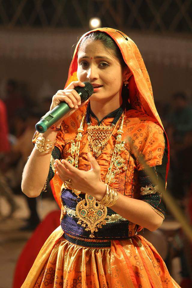 DJ Super Hit Gujarati Song Free Download Latest Mp3 Geet Live Garaba ...