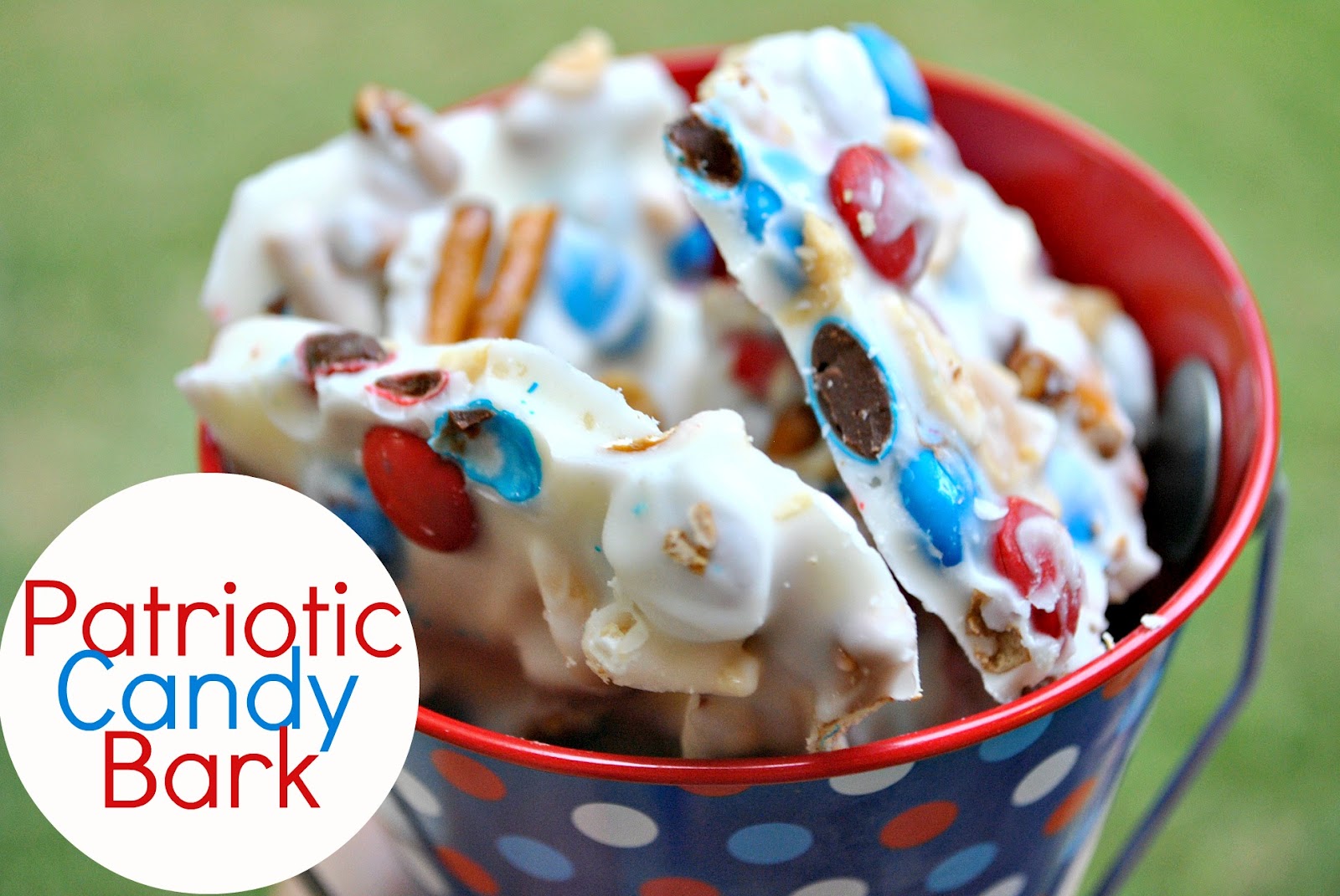 The Iowa Farmer's Wife: Patriotic Candy Bark