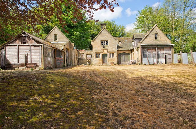 Wreck of the week: Country mansion for sale, Darlington
