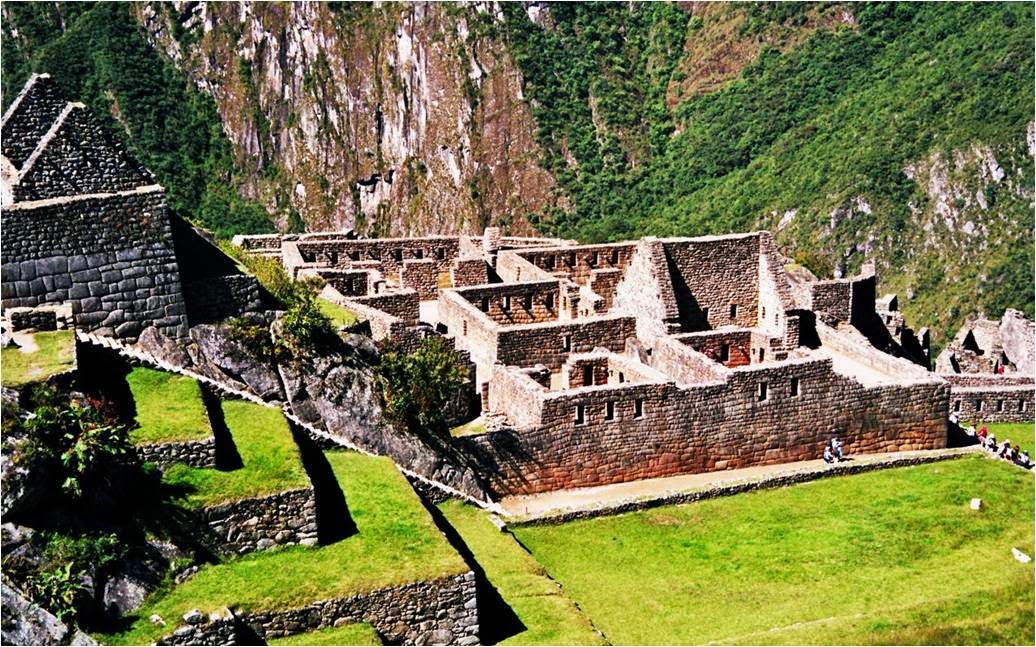 Peruvian Art 2014: Las Acllas incaicas