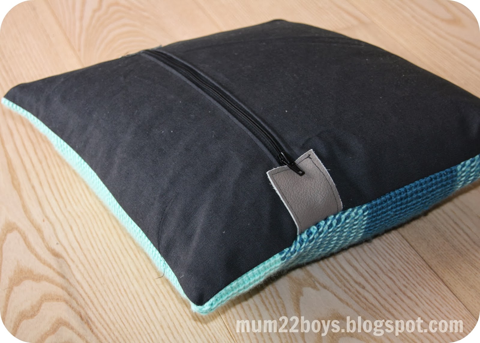 Mum 2 2 boys: En hakket pude...