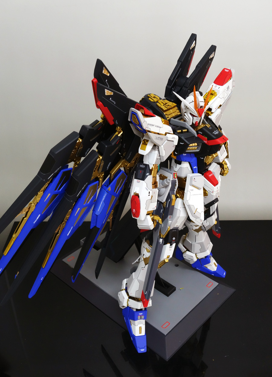 Gundam Family: PG 1/60 Strike Freedom Gundam Custom Build