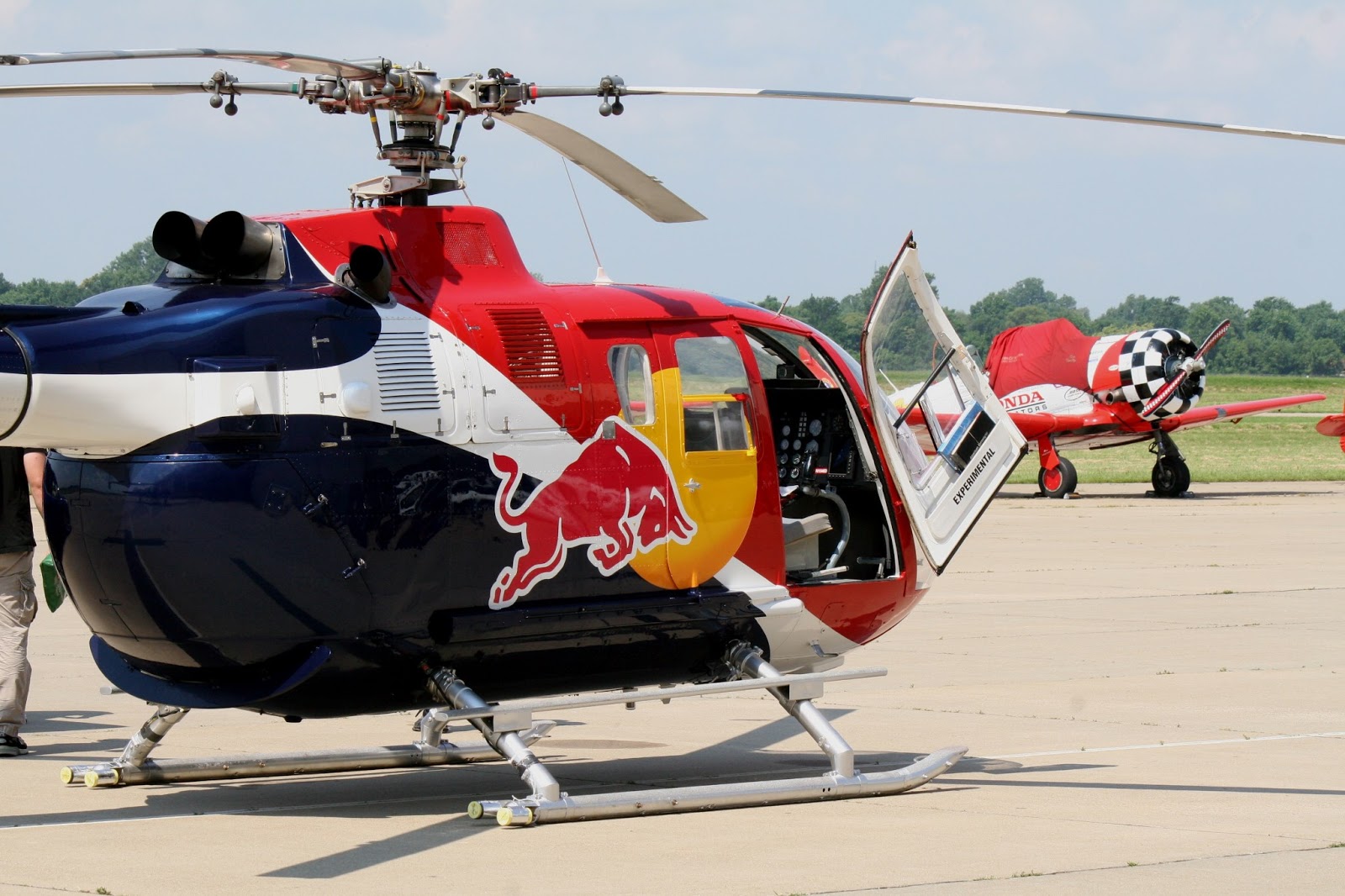 The Aero Experience: Chuck Aaron Puts the Red Bull Helicopter Through ...