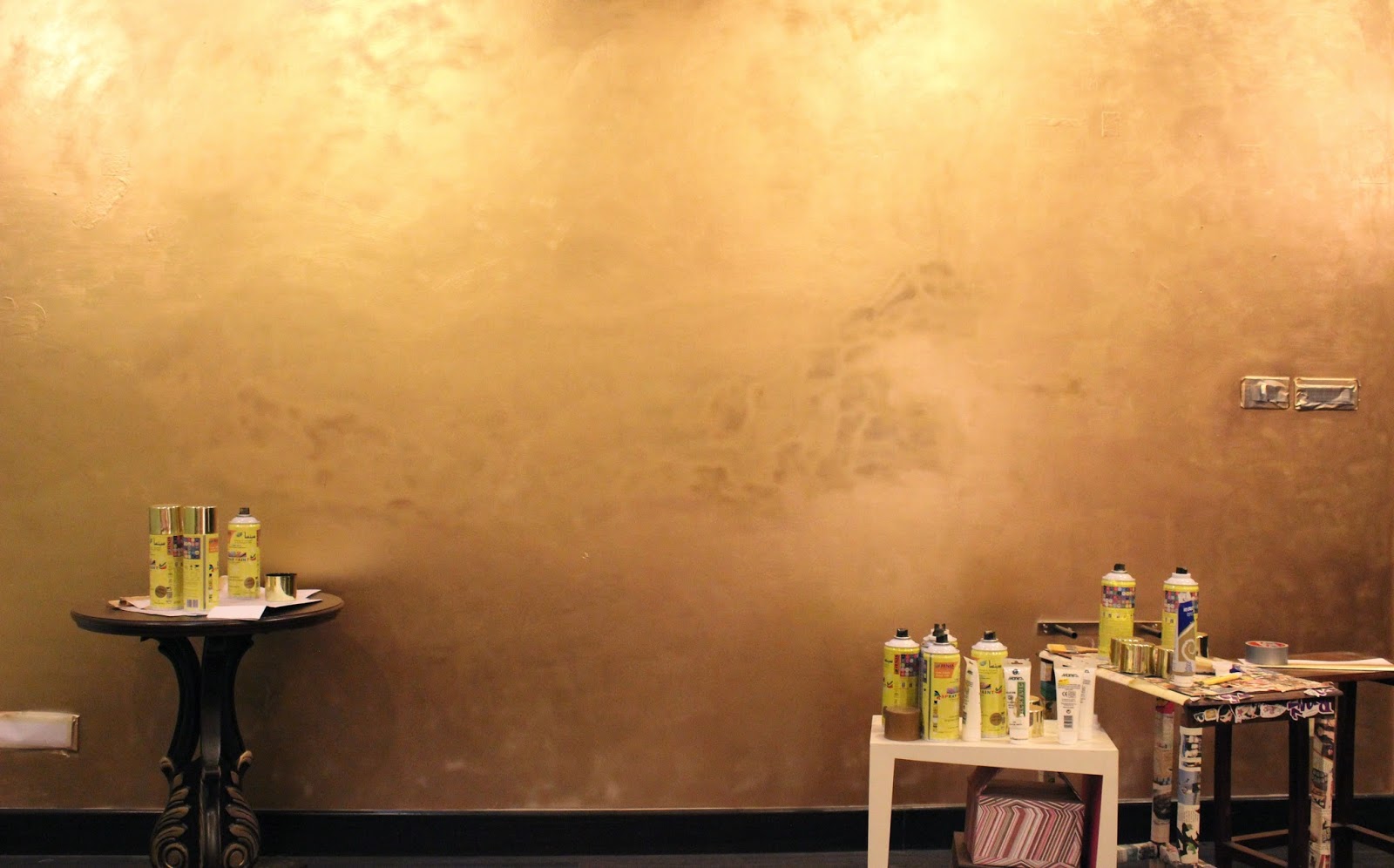 Ayesha's Creative Me!: DIY Gold Wall Tutorial