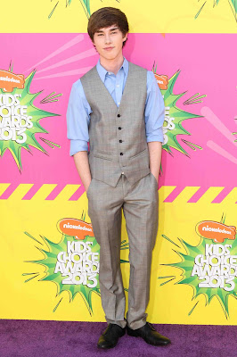 STARS COME OUT FOR NICKELODEON AWARDS