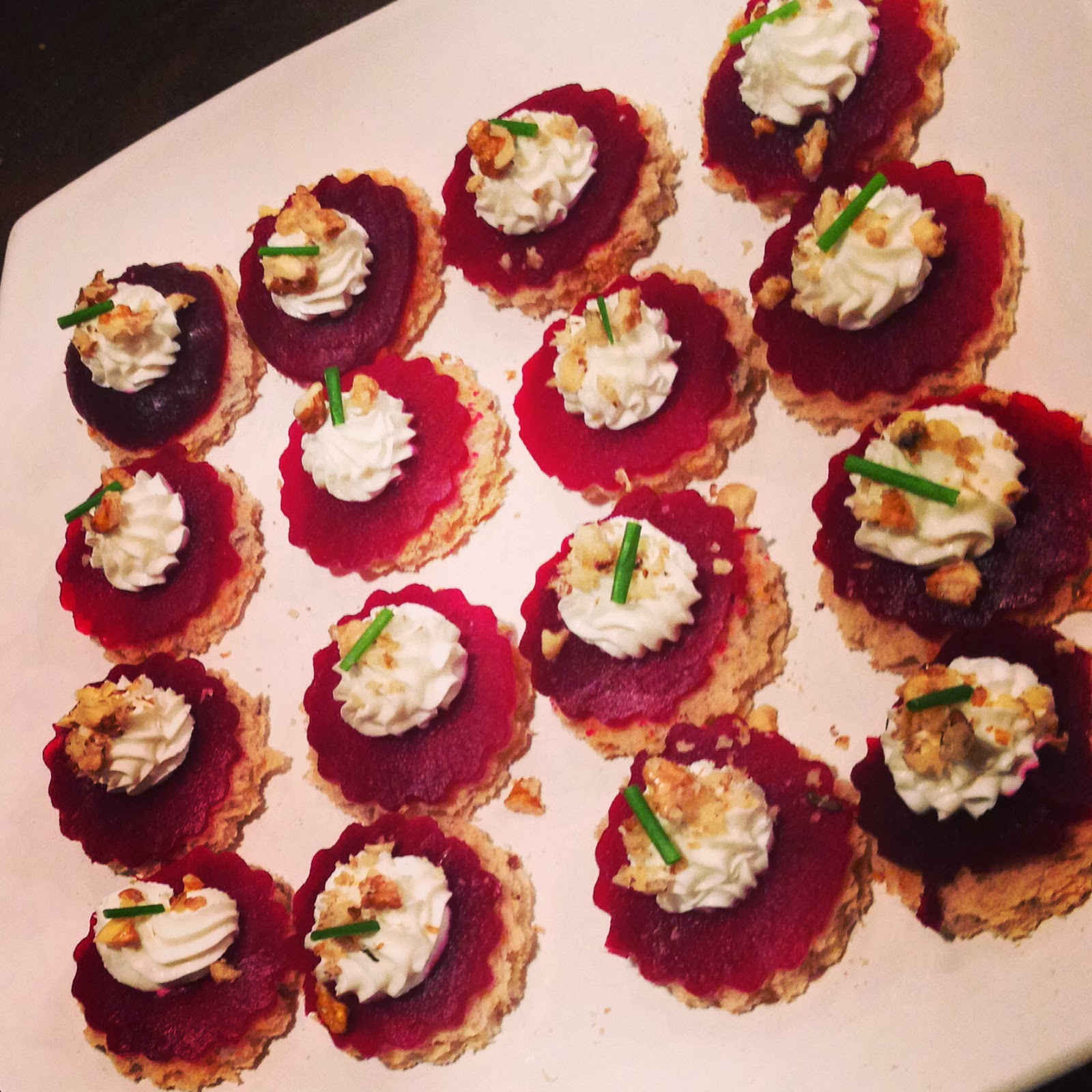 Y'en a pour tous les goûts .: Toast betterave chèvre