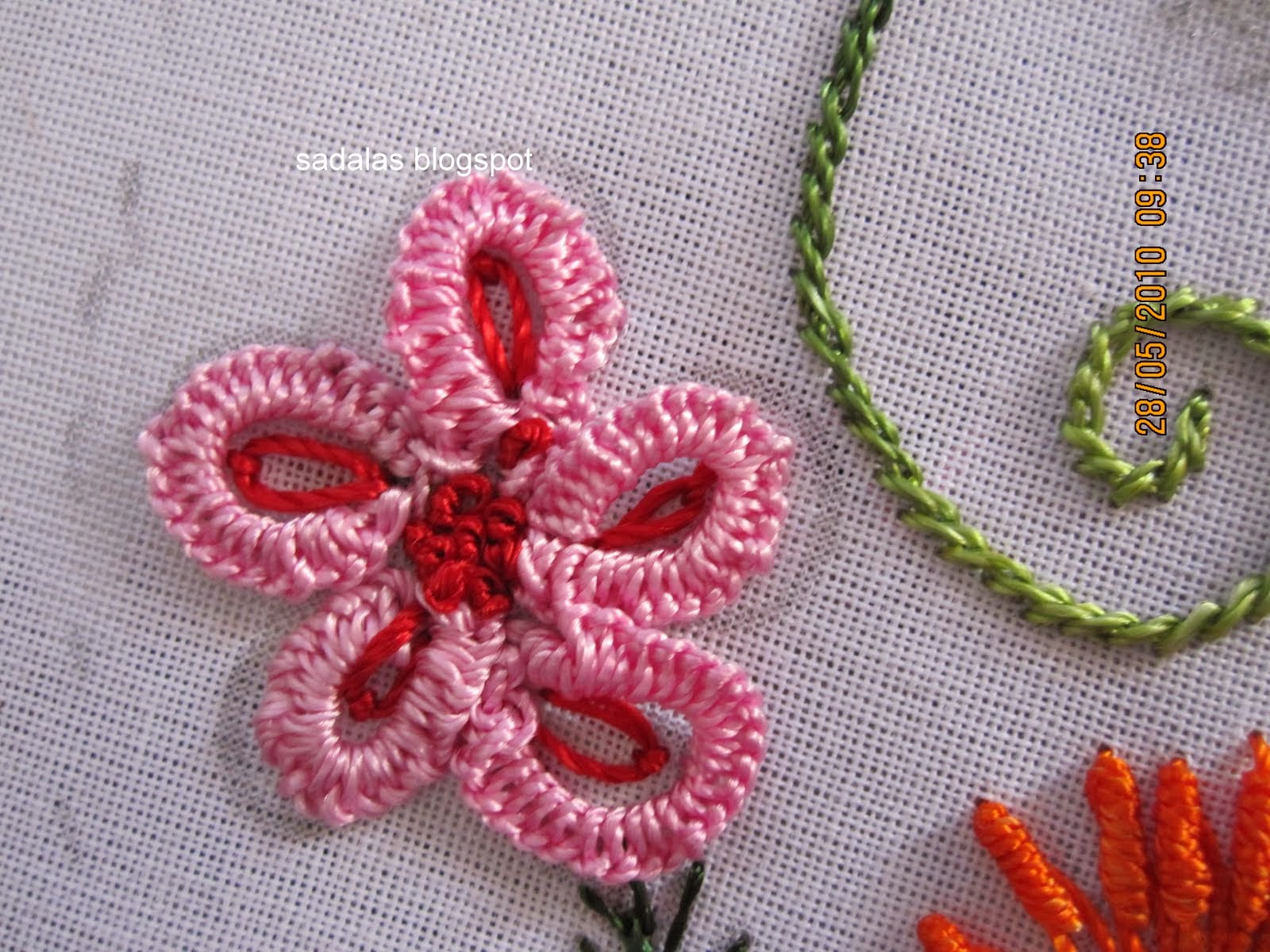 Sadala's Embroidery: Brazilian Embroidery and Dimensional Embroidery