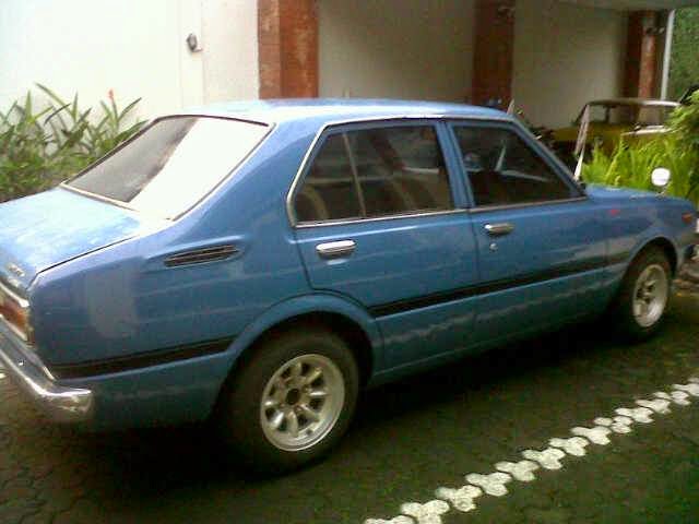 Dijual 2 Unit Corolla Jadul Tahun 77 dan 73 - BANDUNG - LAPAK MOBIL DAN ...