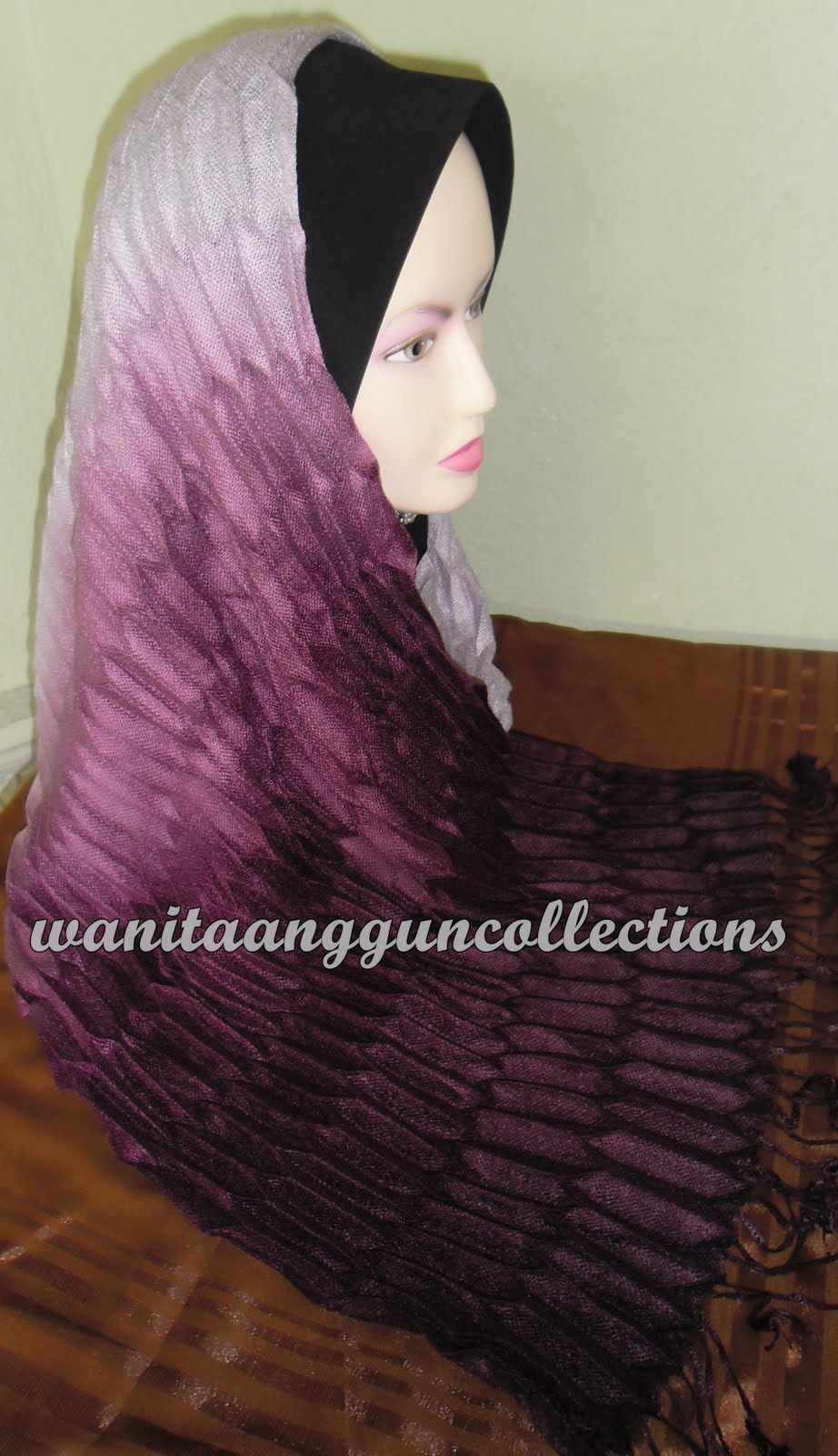 Wanita Anggun Collections