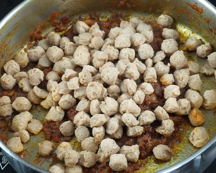 Soya Chunks Fry / Meal Maker fry Recipe | Steffi's Recipes