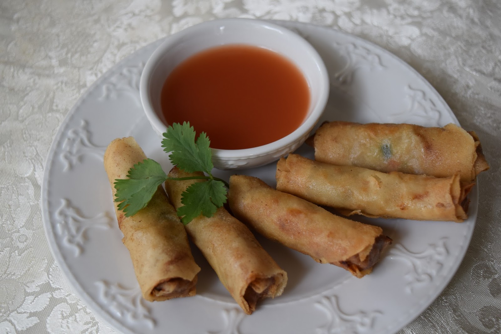 Filipino Food Aficionado: Lumpiang Shanghai (Fried Spring Rolls)