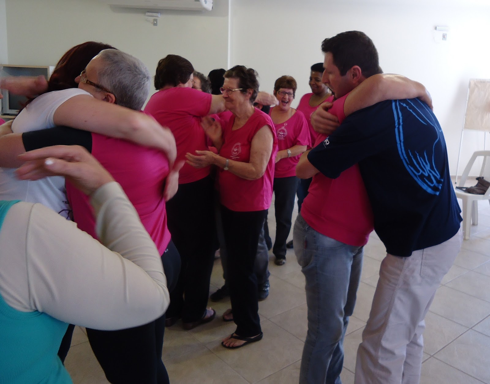 Duavesso Cia de Teatro: Duavesso no Outubro Rosa - Dinâmica com ...