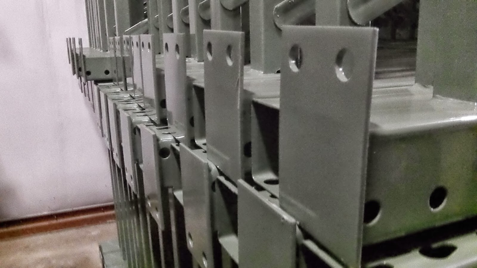 Speedrack Midwest: New 42" x 192" and 48" x 192" Teardrop Uprights In Stock