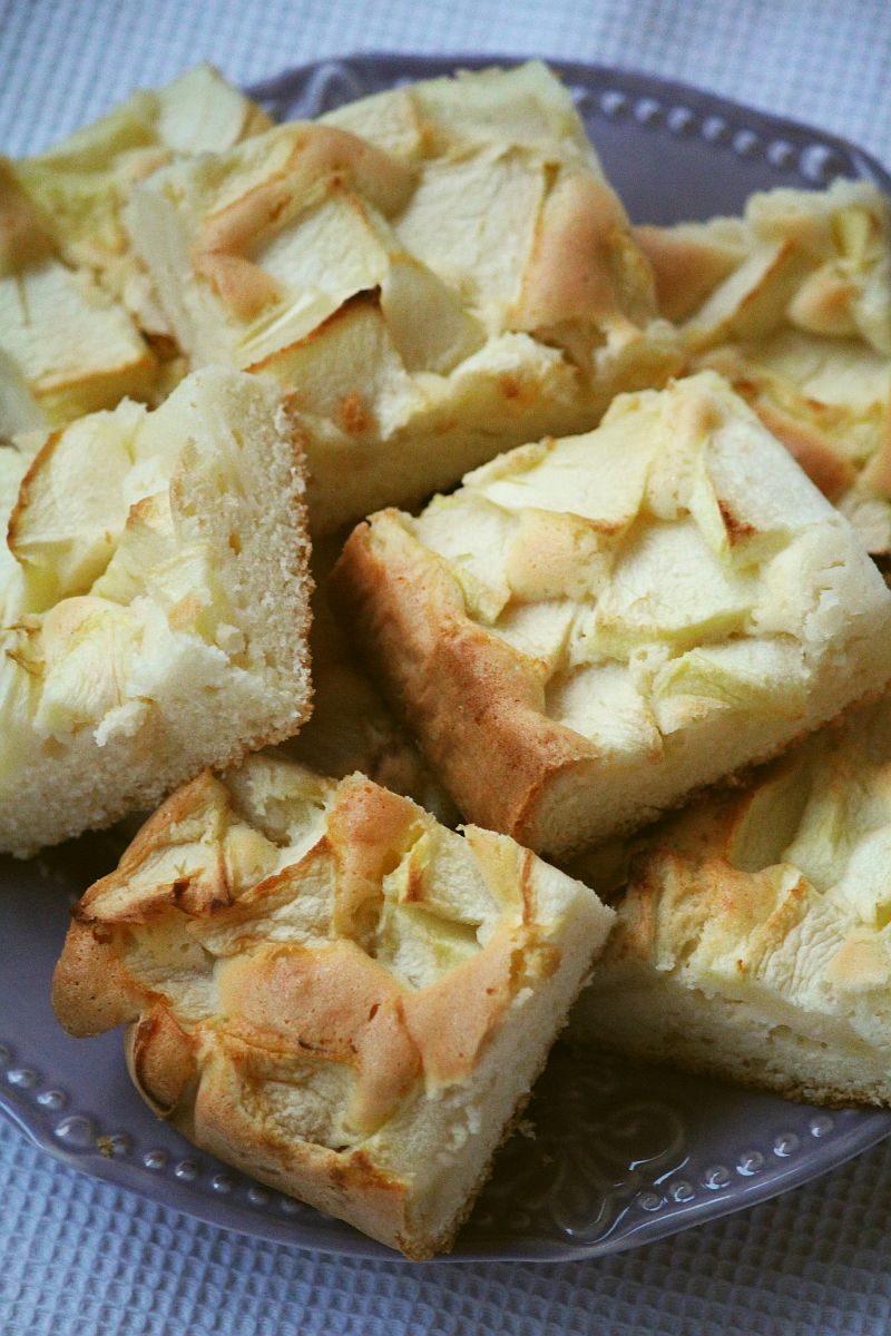 Prosty placek z jabłkami | Bajkorada - przepisy dla całej rodziny