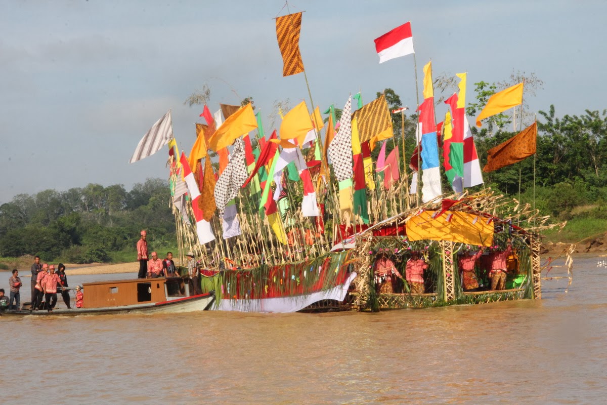 Tradisi Unik yang Cuman Ada di Indonesia | banaanaalicious