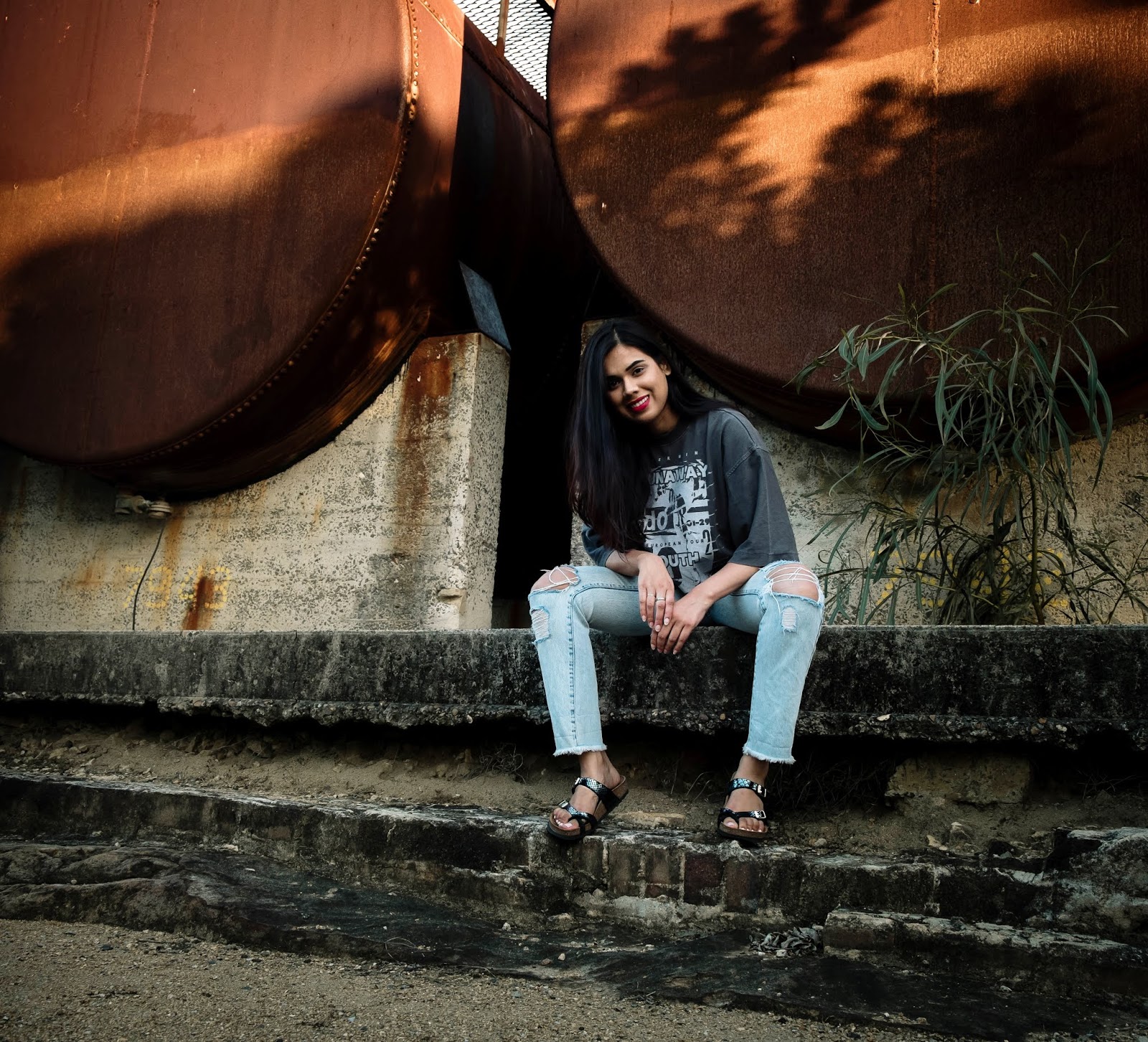 9 Easy to style outfits for hot summer days - Tales of Two