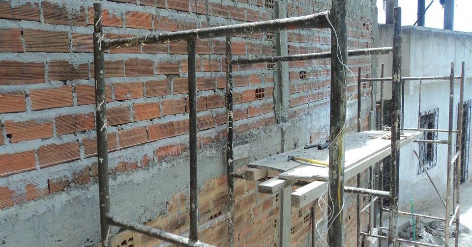 Pedreiro Luciano: Reboco na área externa ( Parte 2 )