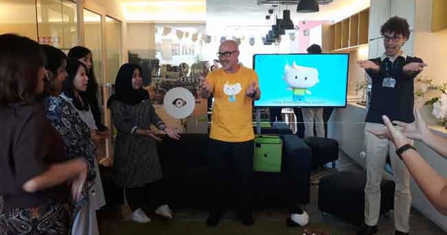 English First Buka EF Small Stars untuk Anak 3-6 Tahun - harisatiman