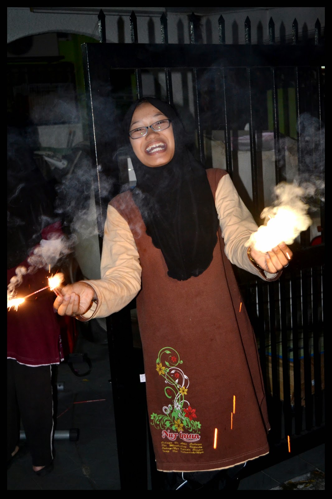 adisarah berkisah: Main bunga api macam bebudak riang Ribena