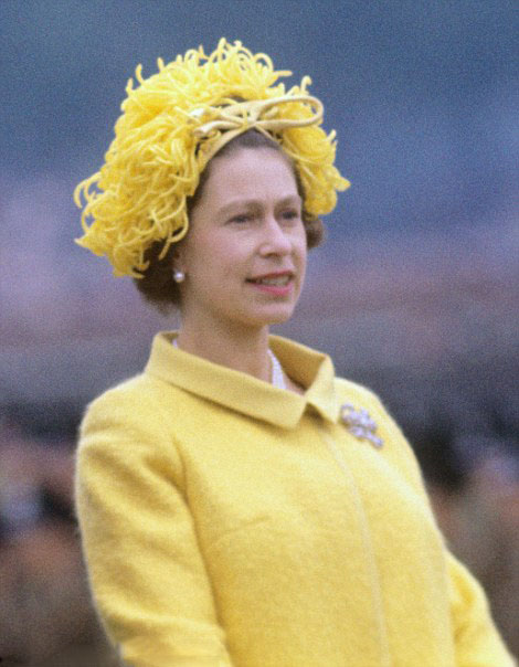 Royal Family Around the World: As Queen Elizabeth II celebrates her ...