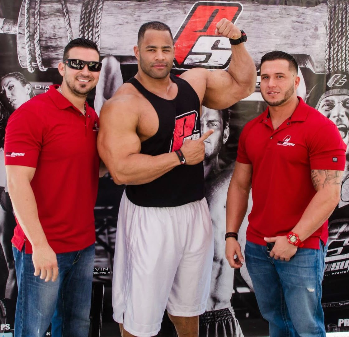 Muscle Lover: Venezuelan IFBB Pro bodybuilder Manuel Romero "El baby"