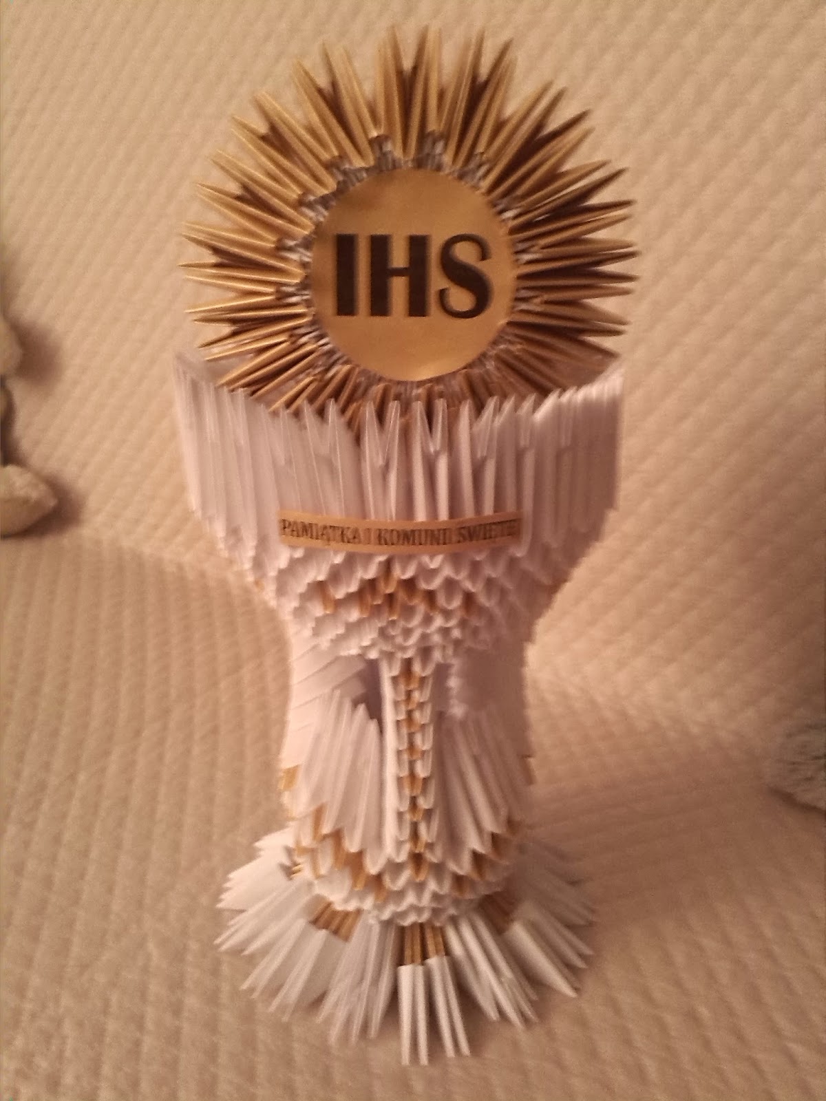 Kwiaty i cóż więcej potrzeba........: Kielich z hostią