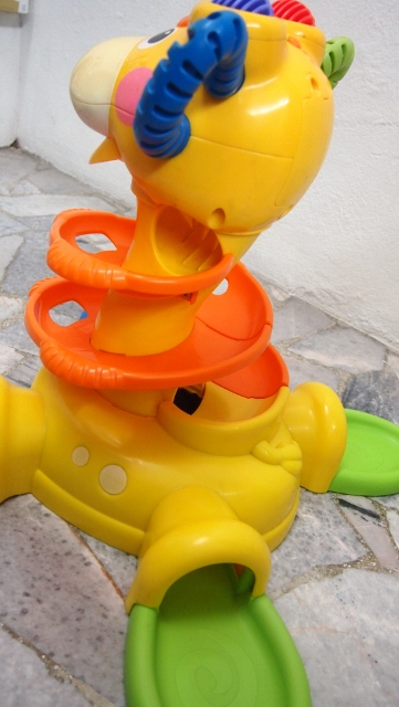 JuaiMurah: Fisher Price Stand Up BAll Blast Giraffe