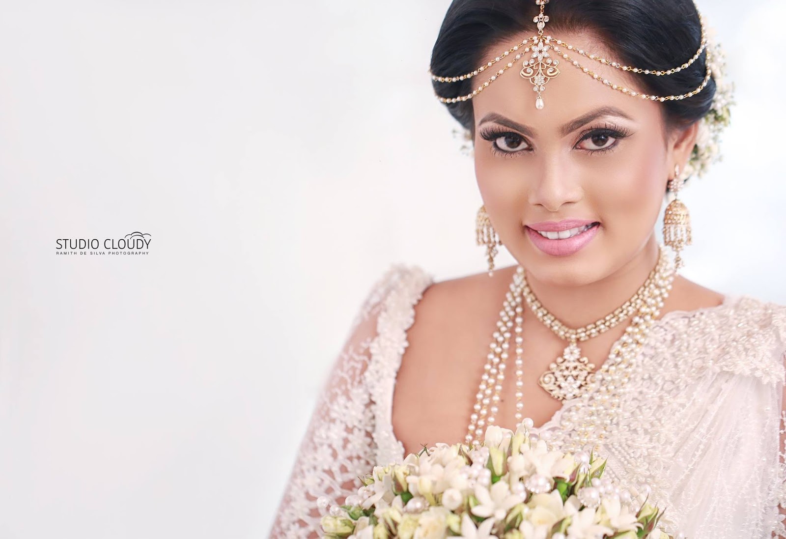 Menaka Peiris & Ranil ENGAGEMENT | Sri Lanka Hot Picture Gallery.