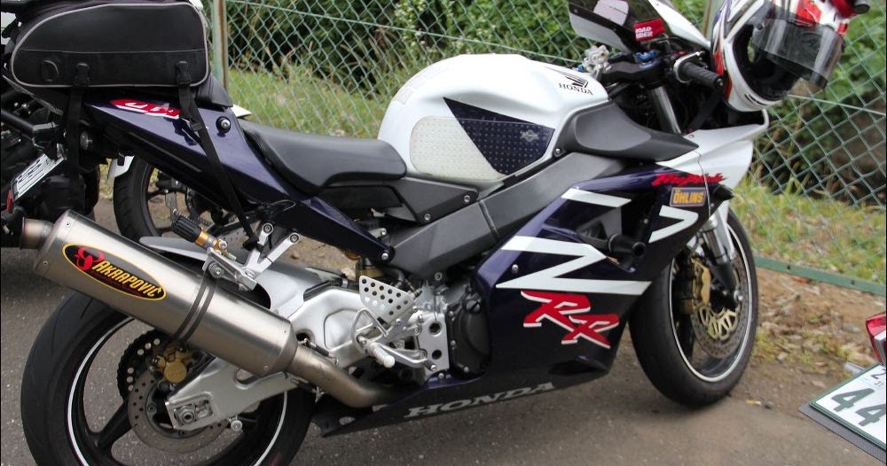 ROAD RIDER: HONDA CBR954RR FireBlade
