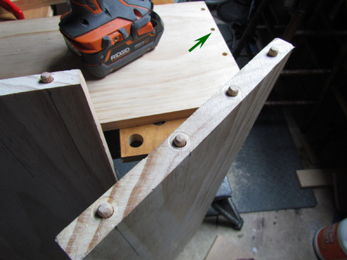 DIY Studio Equipment Rack Crawls Backward (When Alarmed)