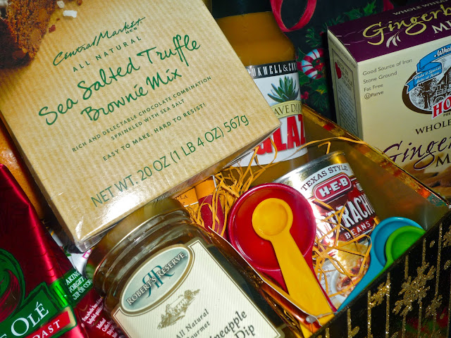Holiday Gift Baskets...Featuring HEB Primo Picks - Cafe Delites