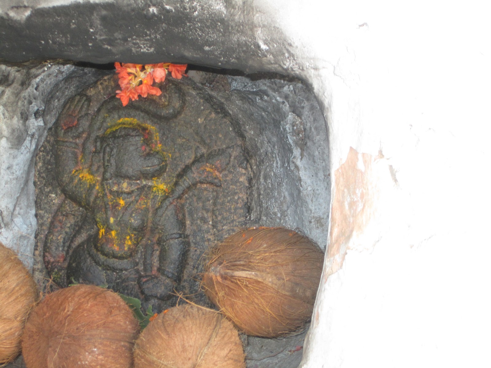 Hamsa Lekhha Travel diaries: Mantralayam ----day 1 --- bichali ...