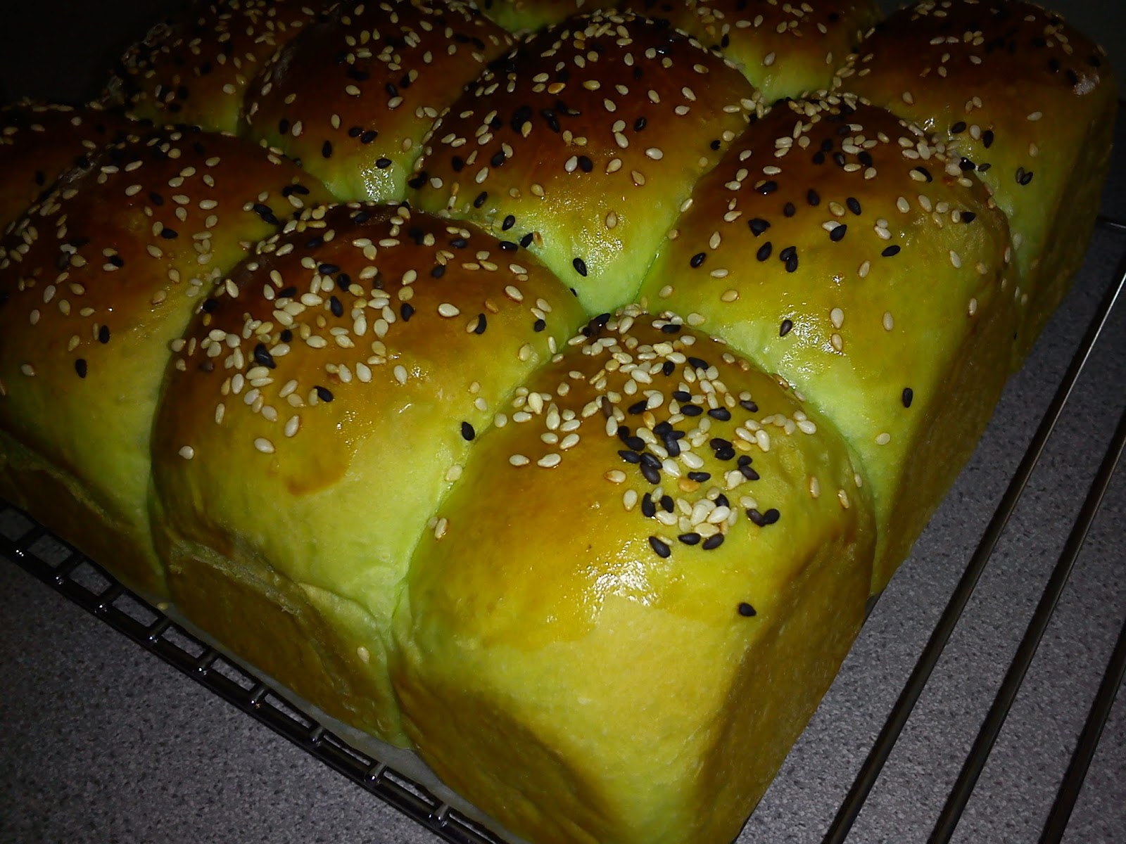 Cooking Pleasure: DOUBLE SOFT PANDAN BUNS