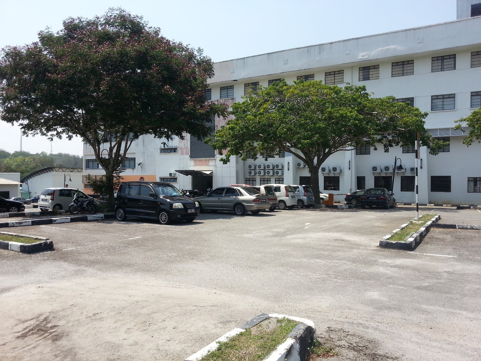 ISU DI UUM: Dewan Kuliah Gugusan (DKG)