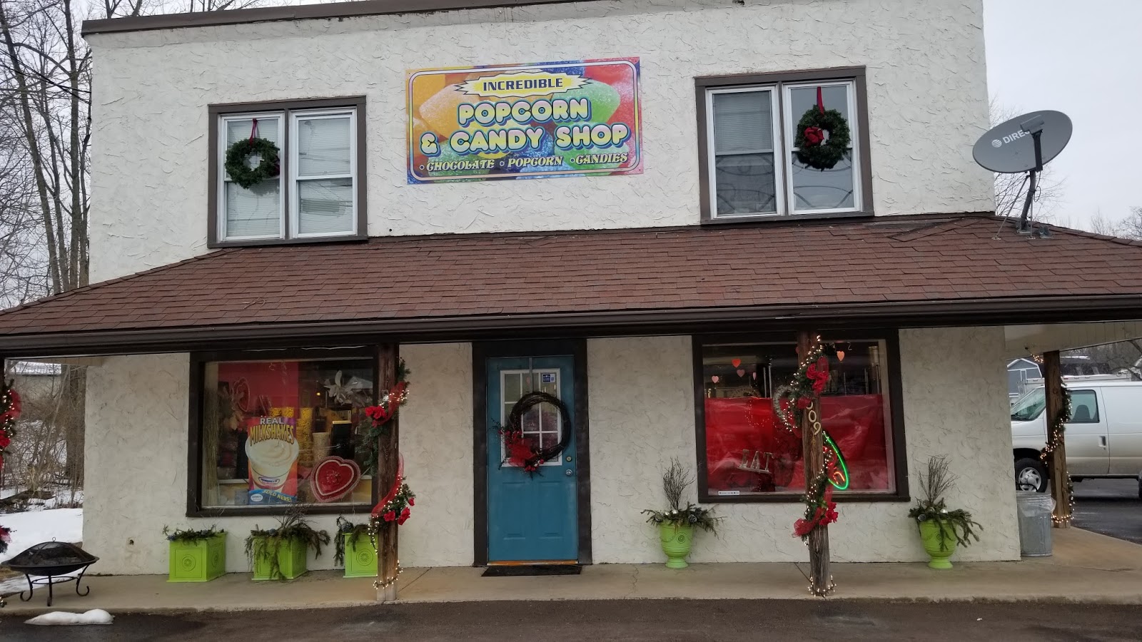 Valley Girl Views: Incredible Popcorn (Candy Store) In Bloomsburg Pa