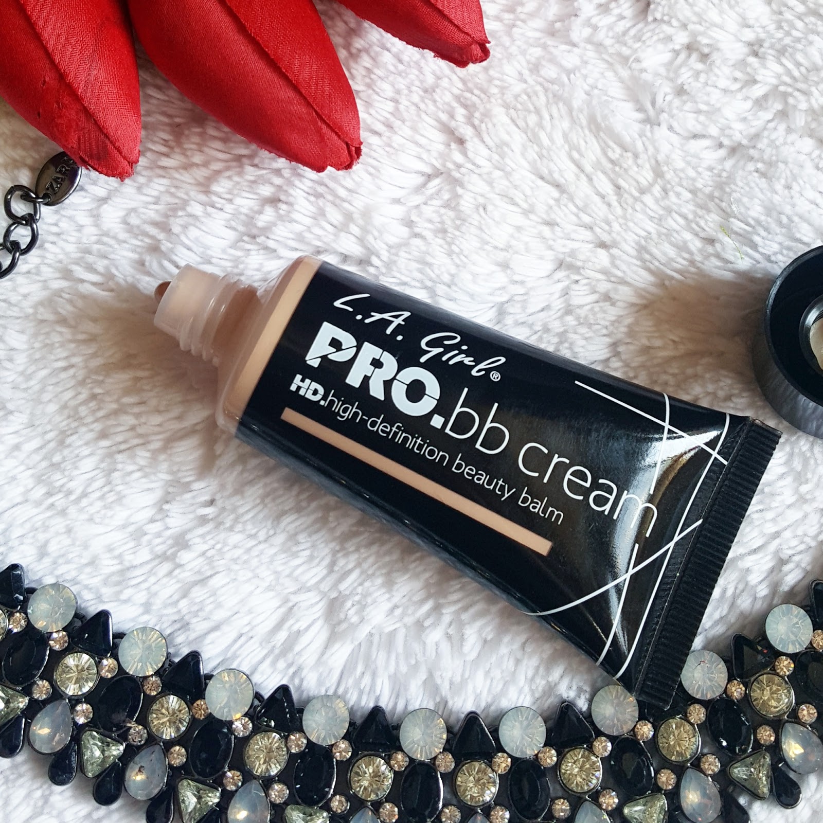 RIDZI MAKEUP: LA GIRL HD PRO BB CREAM REVIEW