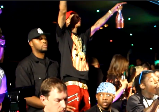 Male Celebrity Saggers (welcome to my eyes): TYGA IS PACKING