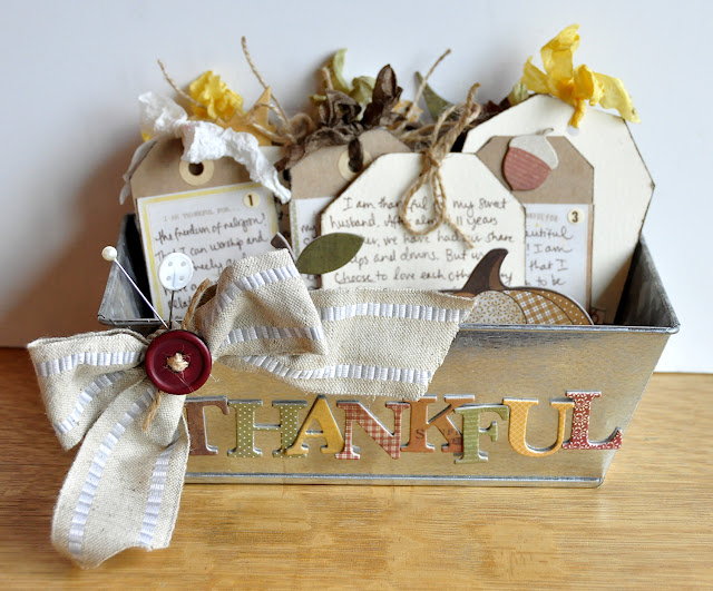 Blessed Scrapper: Emma's Paperie: Thankful Tin & Tags