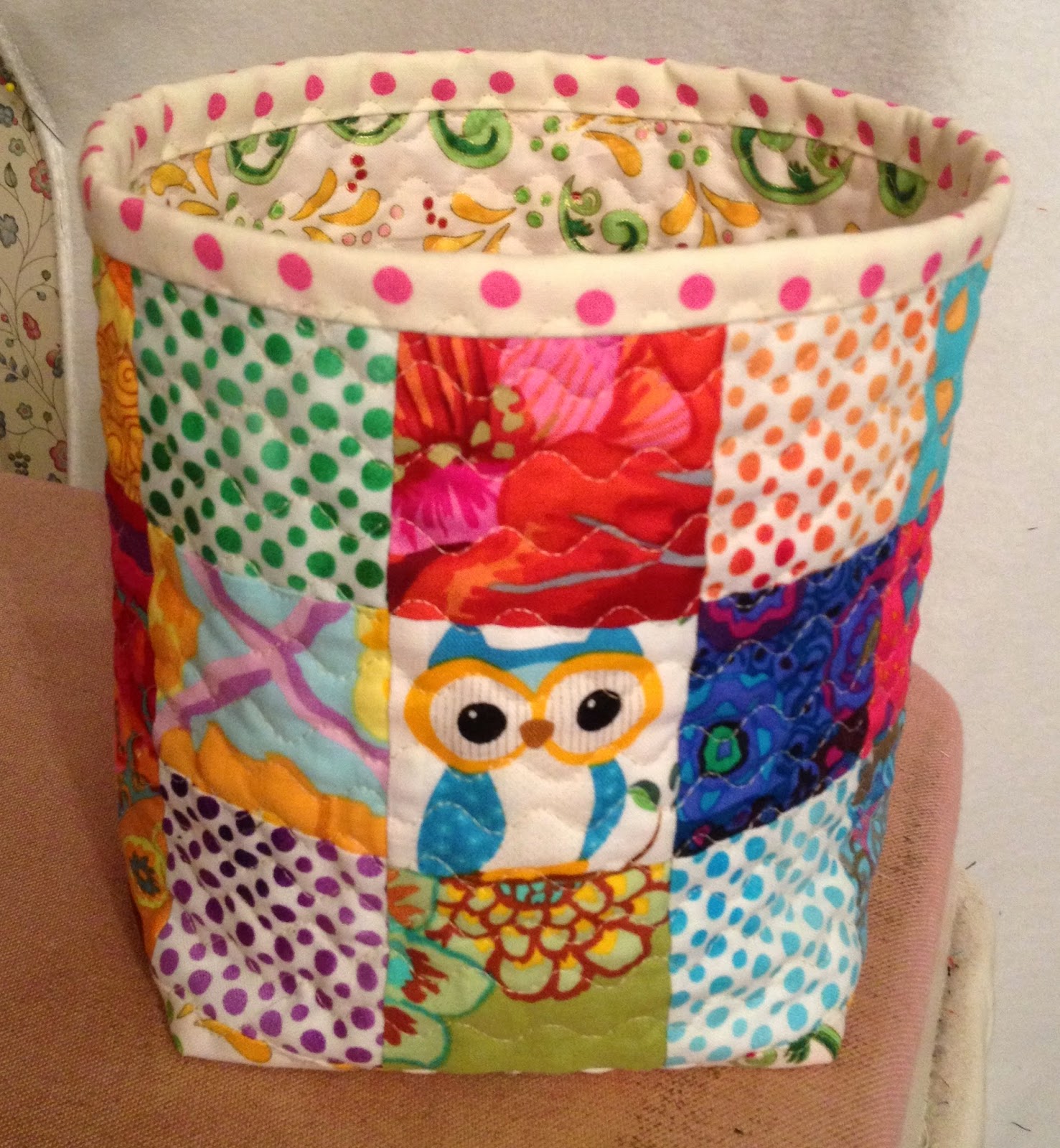 Susan's Quilt Creations: Super Easy Fabric Basket tutorial
