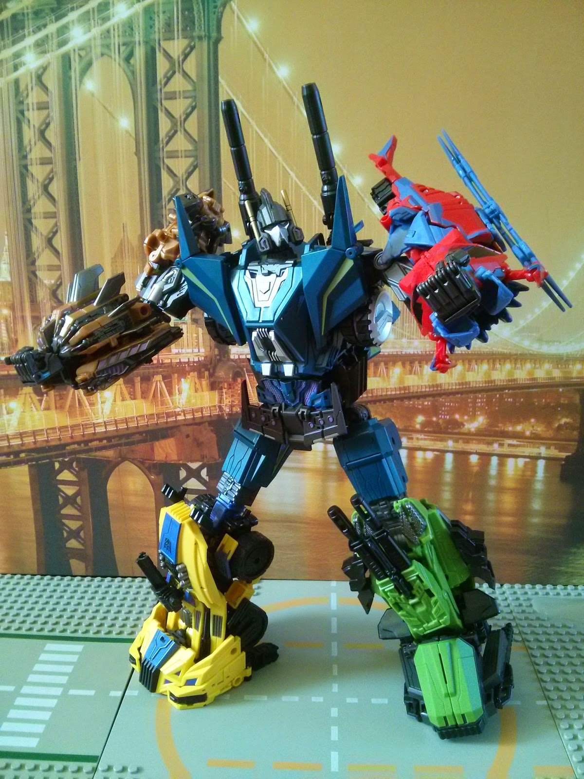 Microblaze Creations Military Titans - Unofficial Voyager Scale FOC ...