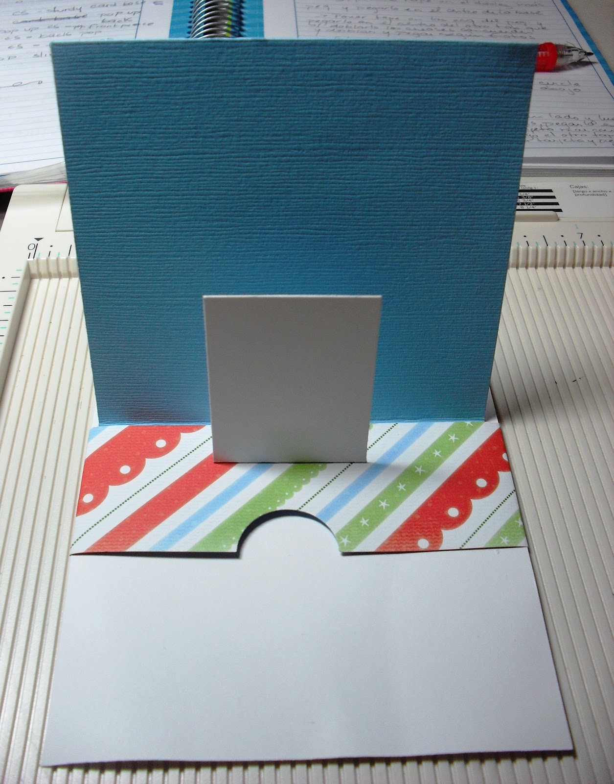 Scrapbooking Galicia: POP UP SLIDE CARD