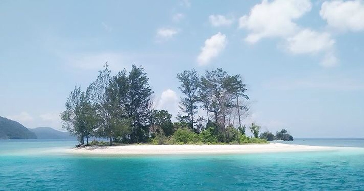 Surga Indonesia: Spot Wisata Keren Di Kab. Kepulauan Sula Prov. Maluku ...